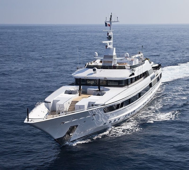Yacht VOLPINI 2, Amels | CHARTERWORLD Luxury Superyacht Charters